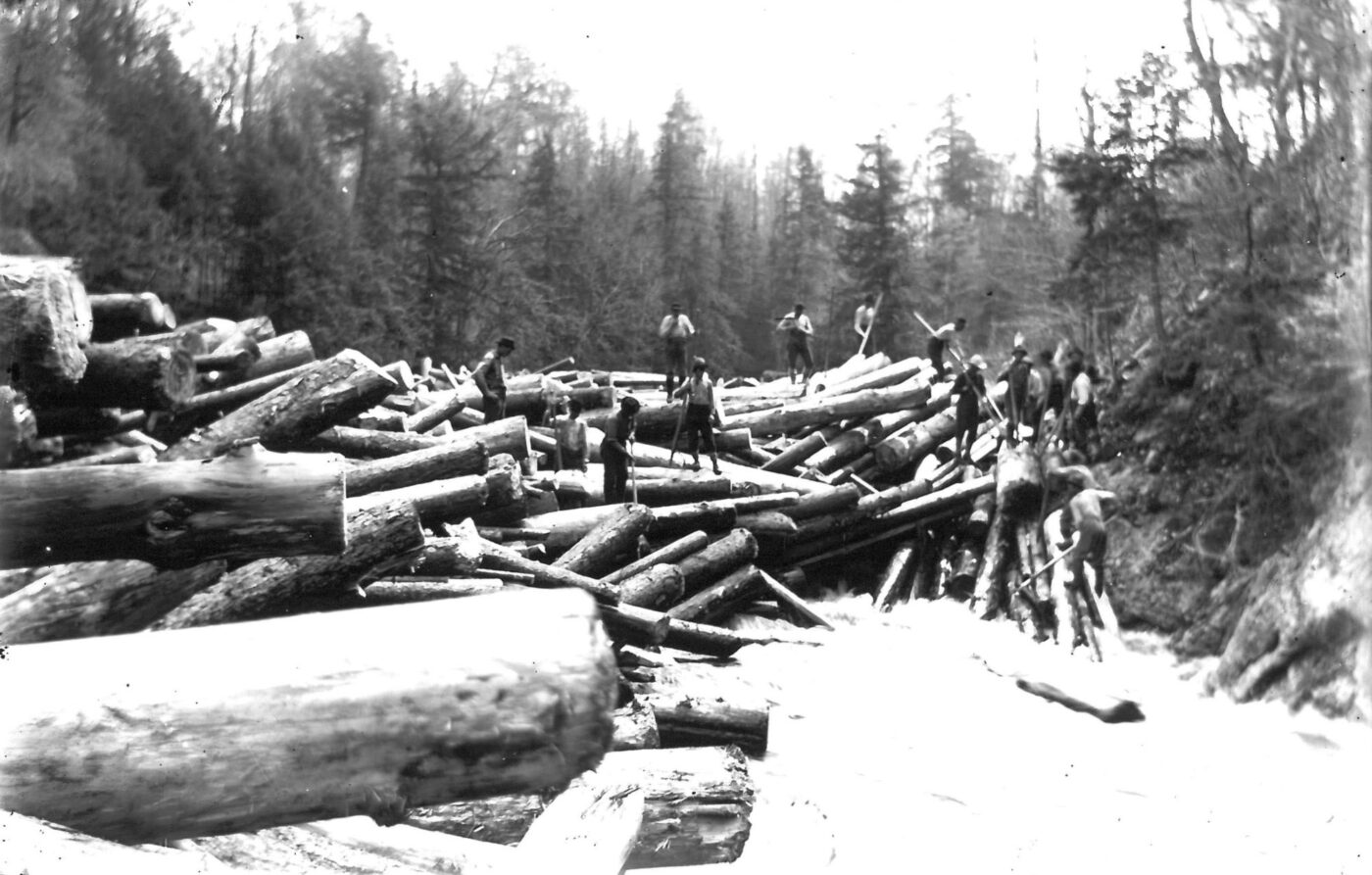 Men working spring log jam on Grasse River in Pyrites