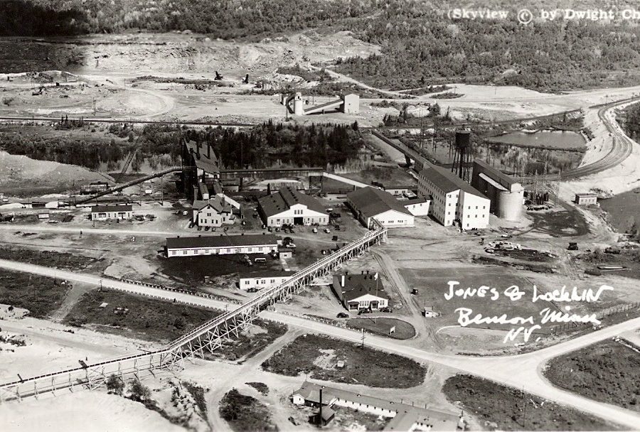 Garnet mine in North River