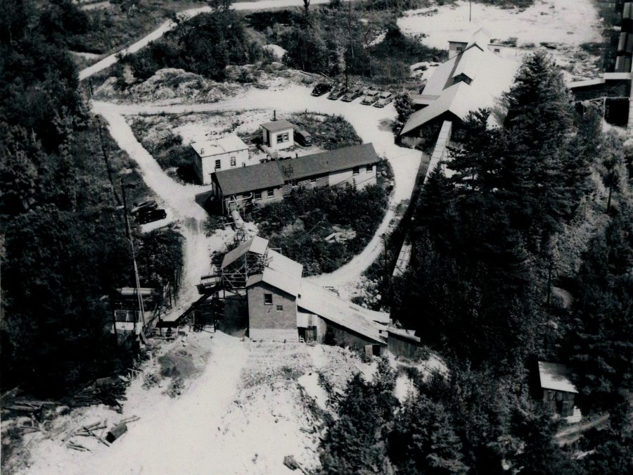 Garnet mine in North River