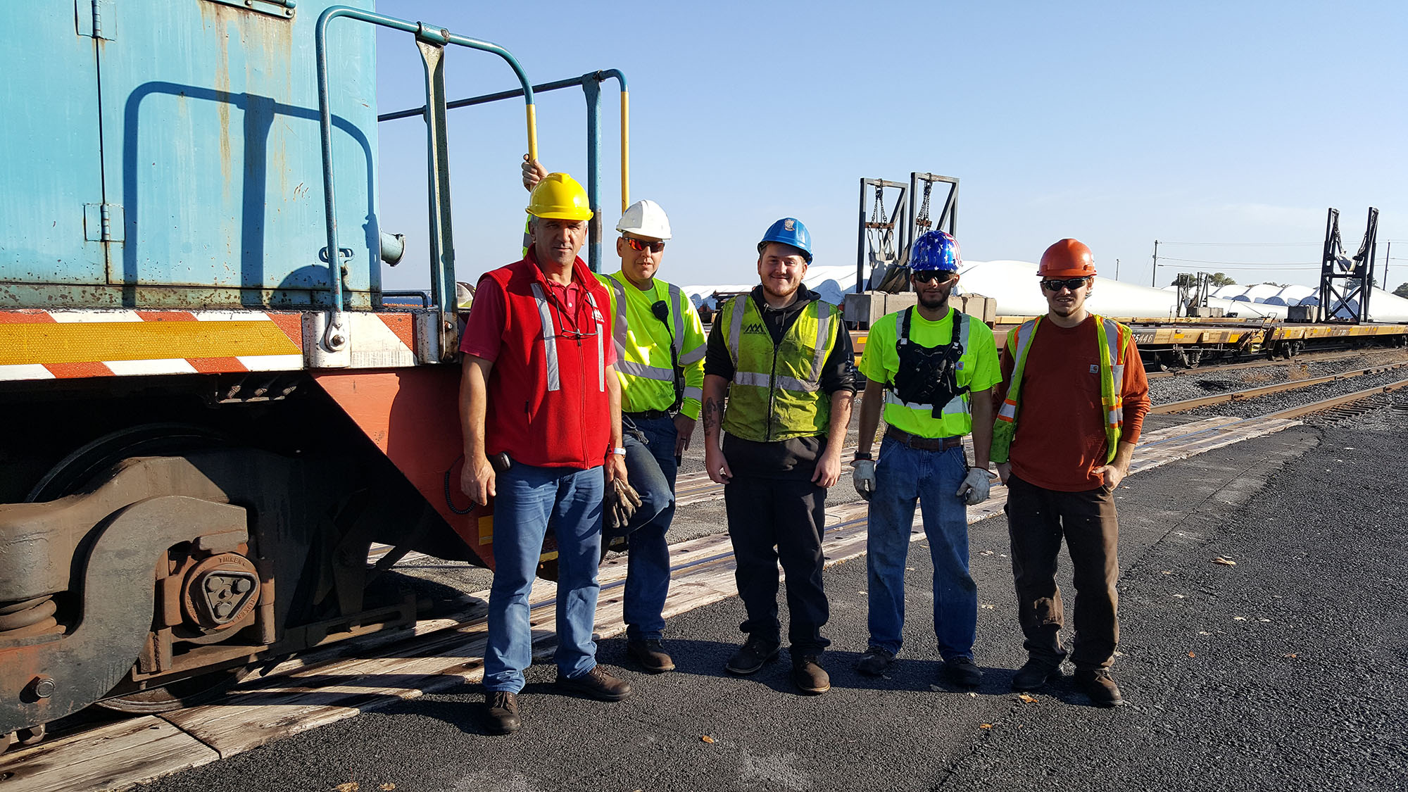 Unloading windmill blades at the Port of Ogdensburg