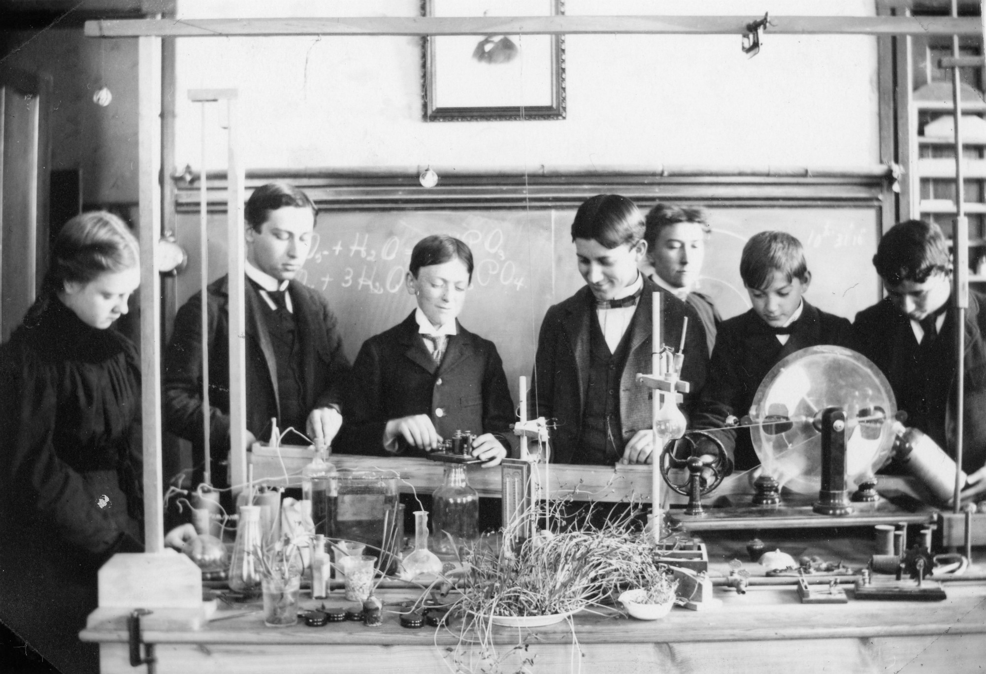 Students at a physics class at Glens Falls School