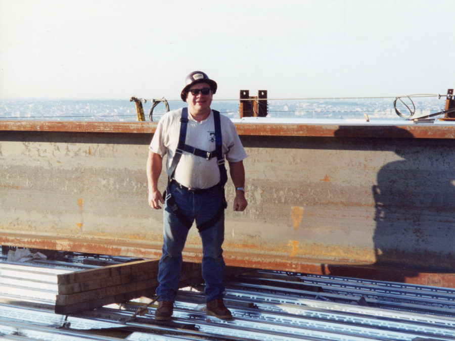 Mohawk Ironworkers set a 56-ton piece of Iron